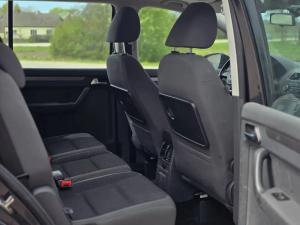 Melns Volkswagen Touran 2011 Grobiņa, ar dzinēja tilpumu 1.20 L un nobraukumu 213 tūkst. km par 4750 €, foto 16 vietnē AUTOMOTO.COM.LV