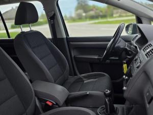 Melns Volkswagen Touran 2011 Grobiņa, ar dzinēja tilpumu 1.20 L un nobraukumu 213 tūkst. km par 4750 €, foto 18 vietnē AUTOMOTO.COM.LV