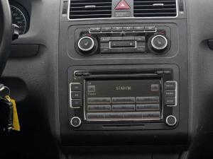 Melns Volkswagen Touran 2011 Grobiņa, ar dzinēja tilpumu 1.20 L un nobraukumu 213 tūkst. km par 4750 €, foto 20 vietnē AUTOMOTO.COM.LV