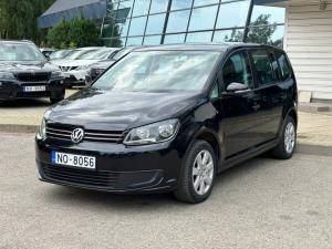 Black Volkswagen Touran 2011 in Riga, with an engine capacity of 1.60 L and mileage of 245 thousand km for 6950 €, photo 5 on AUTOMOTO.COM.LV