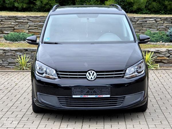 Melns Volkswagen Touran 2011 Viļņa, ar dzinēja tilpumu 1.60 L un nobraukumu 249 tūkst. km par 5350 €, foto 2 vietnē AUTOMOTO.COM.LV