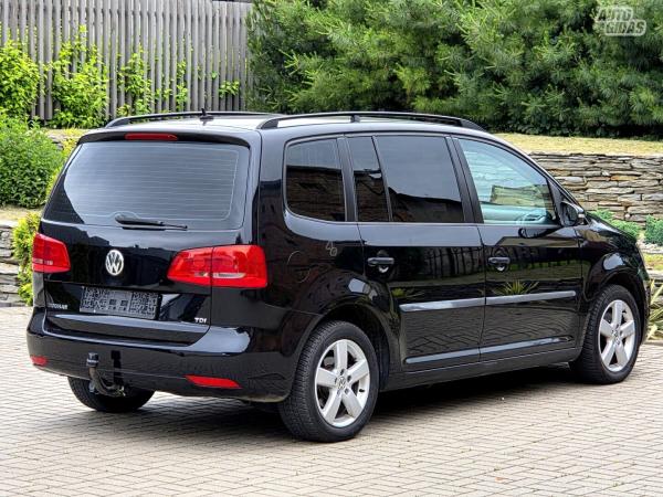 Melns Volkswagen Touran 2011 Viļņa, ar dzinēja tilpumu 1.60 L un nobraukumu 249 tūkst. km par 5350 €, foto 8 vietnē AUTOMOTO.COM.LV
