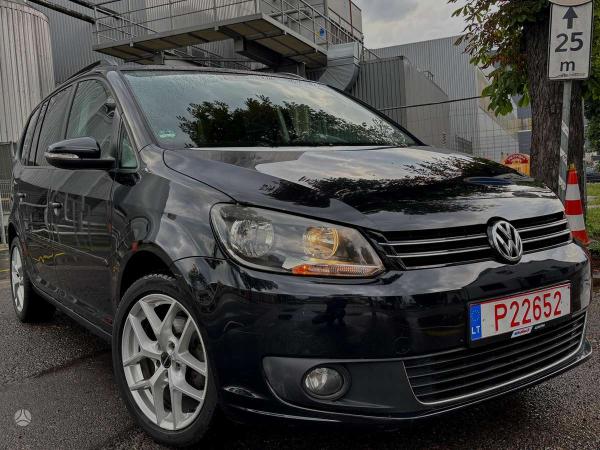 Melns Volkswagen Touran 2011 Kauņa, ar dzinēja tilpumu 1.60 L un nobraukumu 233 tūkst. km par 6100 €, foto 1 vietnē AUTOMOTO.COM.LV