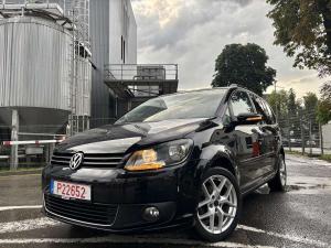 Melns Volkswagen Touran 2011 Kauņa, ar dzinēja tilpumu 1.60 L un nobraukumu 233 tūkst. km par 6100 €, foto 4 vietnē AUTOMOTO.COM.LV