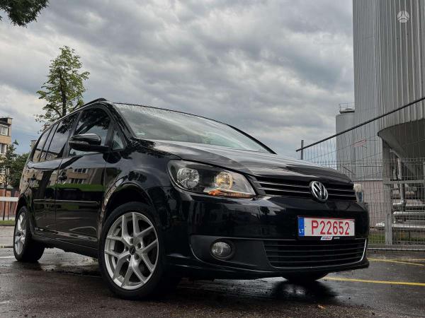 Melns Volkswagen Touran 2011 Kauņa, ar dzinēja tilpumu 1.60 L un nobraukumu 233 tūkst. km par 6100 €, foto 10 vietnē AUTOMOTO.COM.LV