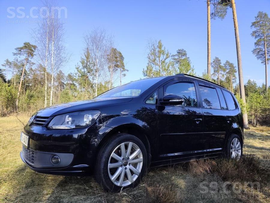 Melns Volkswagen Touran 2011 Bauska, ar dzinēja tilpumu 1.60 L un nobraukumu 254 tūkst. km par 4500 €, foto 6 vietnē AUTOMOTO.COM.LV