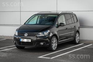 Black Volkswagen Touran 2011 in Riga, with an engine capacity of 2.00 L and mileage of 319 thousand km for 5490 €, photo  on AUTOMOTO.COM.LV