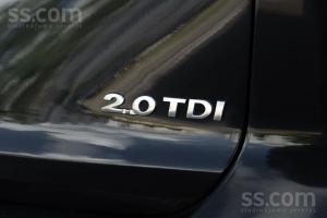 Black Volkswagen Touran 2011 in Riga, with an engine capacity of 2.00 L and mileage of 319 thousand km for 5490 €, photo 9 on AUTOMOTO.COM.LV