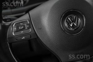 Black Volkswagen Touran 2011 in Riga, with an engine capacity of 2.00 L and mileage of 319 thousand km for 5490 €, photo 17 on AUTOMOTO.COM.LV