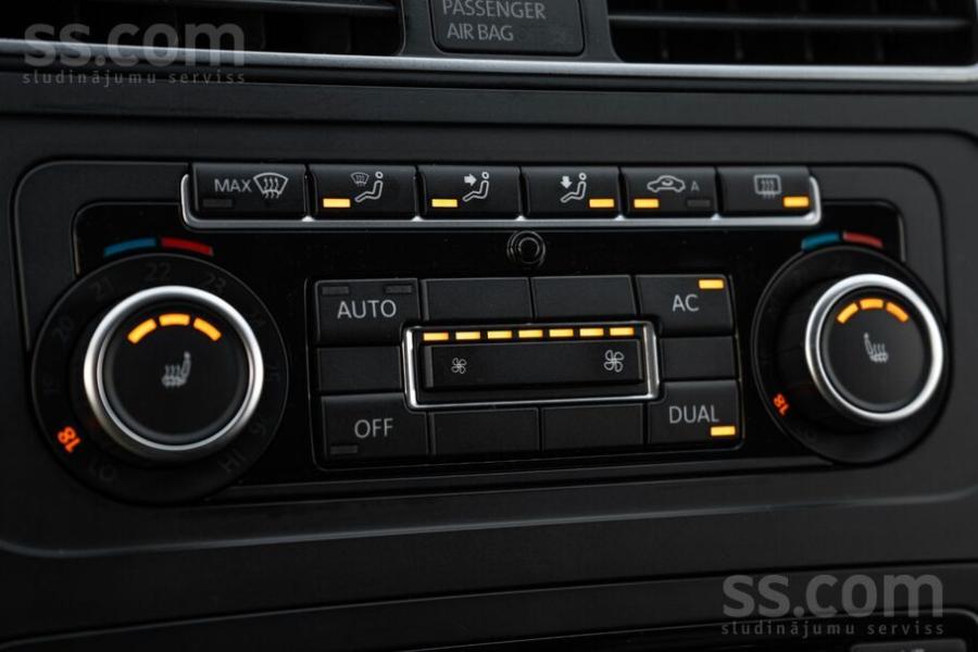 Black Volkswagen Touran 2011 in Riga, with an engine capacity of 2.00 L and mileage of 319 thousand km for 5490 €, photo 23 on AUTOMOTO.COM.LV