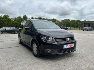 Melns Volkswagen Touran 2011 Klaipėda, ar dzinēja tilpumu 1.60 L un nobraukumu 289 tūkst. km par 5200 €, foto 3 vietnē AUTOMOTO.COM.LV