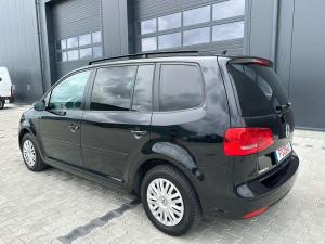 Melns Volkswagen Touran 2011 Klaipėda, ar dzinēja tilpumu 1.60 L un nobraukumu 289 tūkst. km par 5200 €, foto 6 vietnē AUTOMOTO.COM.LV