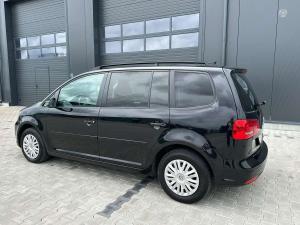 Melns Volkswagen Touran 2011 Klaipėda, ar dzinēja tilpumu 1.60 L un nobraukumu 289 tūkst. km par 5200 €, foto 13 vietnē AUTOMOTO.COM.LV