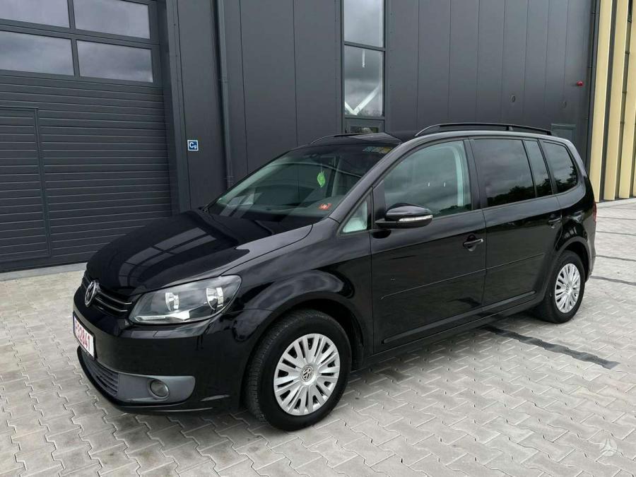 Melns Volkswagen Touran 2011 Klaipėda, ar dzinēja tilpumu 1.60 L un nobraukumu 289 tūkst. km par 5200 €, foto 14 vietnē AUTOMOTO.COM.LV