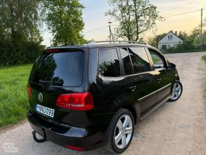 Черный Фольксваген Туран 2011 в Паневежис, объемом двигателя 1.60 л и пробегом 225 тыс. км за 5800 €, фото  на AUTOMOTO.COM.LV
