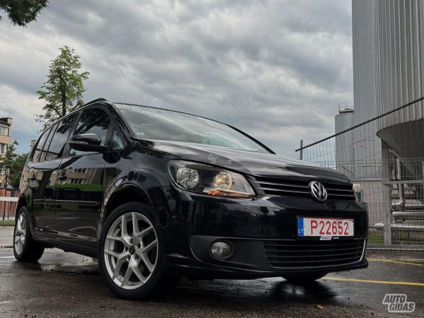 Melns Volkswagen Touran 2011 Kauņa, ar dzinēja tilpumu 1.60 L un nobraukumu 233 tūkst. km par 5750 €, foto 10 vietnē AUTOMOTO.COM.LV
