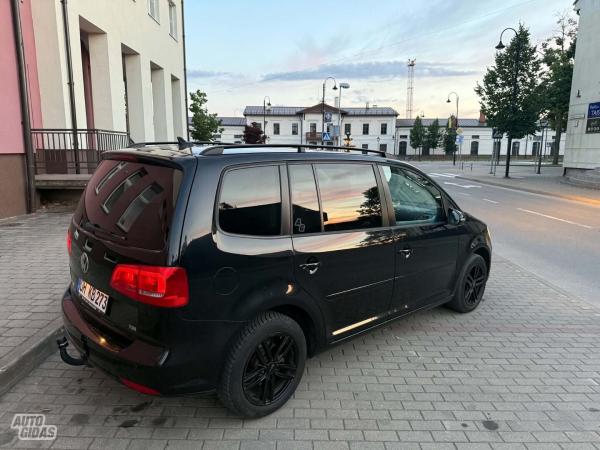 Melns Volkswagen Touran 2011 Mažeikiai, ar dzinēja tilpumu 1.60 L un nobraukumu 274 tūkst. km par 5350 €, foto 8 vietnē AUTOMOTO.COM.LV