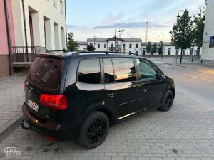 Melns Volkswagen Touran 2011 Mažeikiai, ar dzinēja tilpumu 1.60 L un nobraukumu 274 tūkst. km par 5350 €, foto 9 vietnē AUTOMOTO.COM.LV