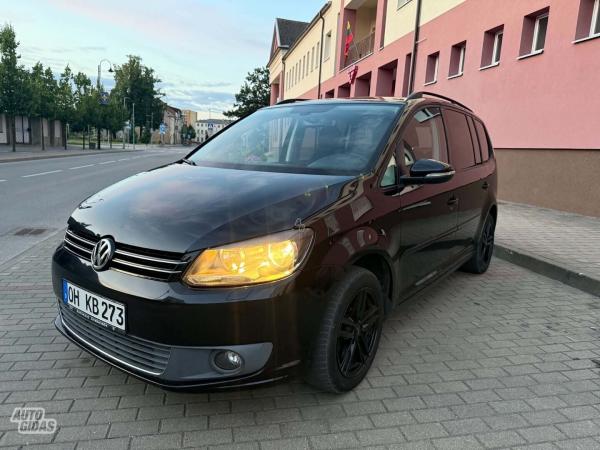Melns Volkswagen Touran 2011 Mažeikiai, ar dzinēja tilpumu 1.60 L un nobraukumu 274 tūkst. km par 5350 €, foto 9 vietnē AUTOMOTO.COM.LV