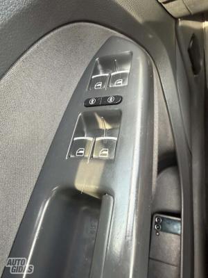Melns Volkswagen Touran 2011 Mažeikiai, ar dzinēja tilpumu 1.60 L un nobraukumu 274 tūkst. km par 5350 €, foto 24 vietnē AUTOMOTO.COM.LV