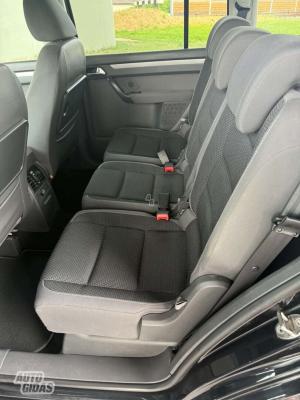 Melns Volkswagen Touran 2011 Mažeikiai, ar dzinēja tilpumu 1.60 L un nobraukumu 274 tūkst. km par 5350 €, foto 27 vietnē AUTOMOTO.COM.LV