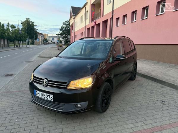 Melns Volkswagen Touran 2011 Mažeikiai, ar dzinēja tilpumu 1.60 L un nobraukumu 274 tūkst. km par 5250 €, foto 3 vietnē AUTOMOTO.COM.LV