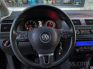 Melns Volkswagen Touran 2011 Cēsis, ar dzinēja tilpumu 1.60 L un nobraukumu 283 tūkst. km par 6600 €, foto 15 vietnē AUTOMOTO.COM.LV