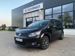 Melns Volkswagen Touran 2011 Cēsis, ar dzinēja tilpumu 1.60 L un nobraukumu 283 tūkst. km par 6600 €, foto  vietnē AUTOMOTO.COM.LV
