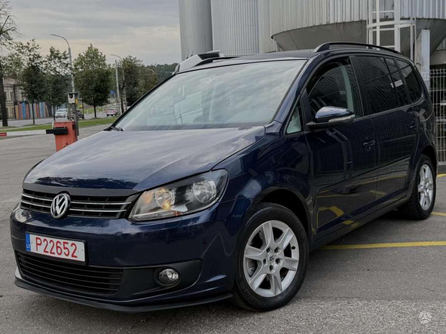 Black Volkswagen Touran 2011 in Kaunas, with an engine capacity of 2.00 L and mileage of 298 thousand km for 6200 €, photo 10 on AUTOMOTO.COM.LV