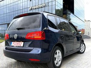 Black Volkswagen Touran 2011 in Kaunas, with an engine capacity of 2.00 L and mileage of 298 thousand km for 6200 €, photo 11 on AUTOMOTO.COM.LV
