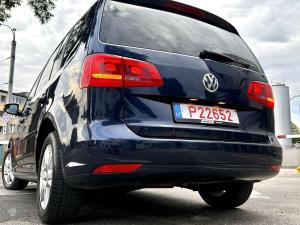 Black Volkswagen Touran 2011 in Kaunas, with an engine capacity of 2.00 L and mileage of 298 thousand km for 6200 €, photo 13 on AUTOMOTO.COM.LV
