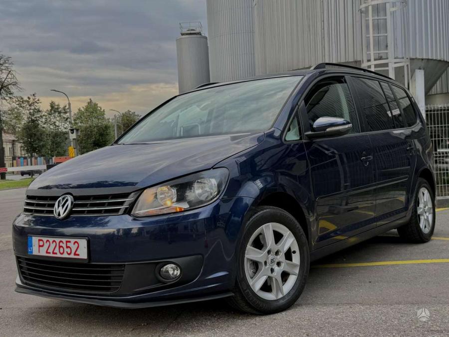 Black Volkswagen Touran 2011 in Kaunas, with an engine capacity of 2.00 L and mileage of 298 thousand km for 6200 €, photo 15 on AUTOMOTO.COM.LV