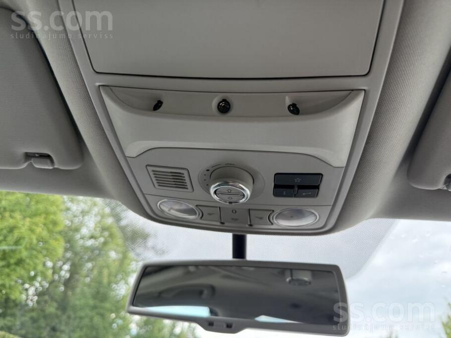 Black Volkswagen Touran 2011 in Ventspils, with an engine capacity of 2.00 L and mileage of 369 thousand km for 6499 €, photo 16 on AUTOMOTO.COM.LV
