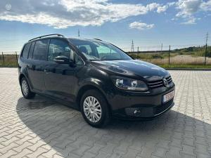 Melns Volkswagen Touran 2011 Klaipėda, ar dzinēja tilpumu 1.60 L un nobraukumu 289 tūkst. km par 4990 €, foto 6 vietnē AUTOMOTO.COM.LV