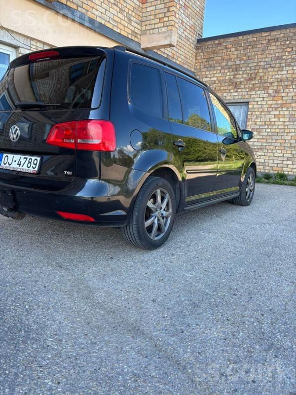 Melns Volkswagen Touran 2011 Saldus, ar dzinēja tilpumu 1.40 L un nobraukumu 280 tūkst. km par 3000 €, foto 4 vietnē AUTOMOTO.COM.LV