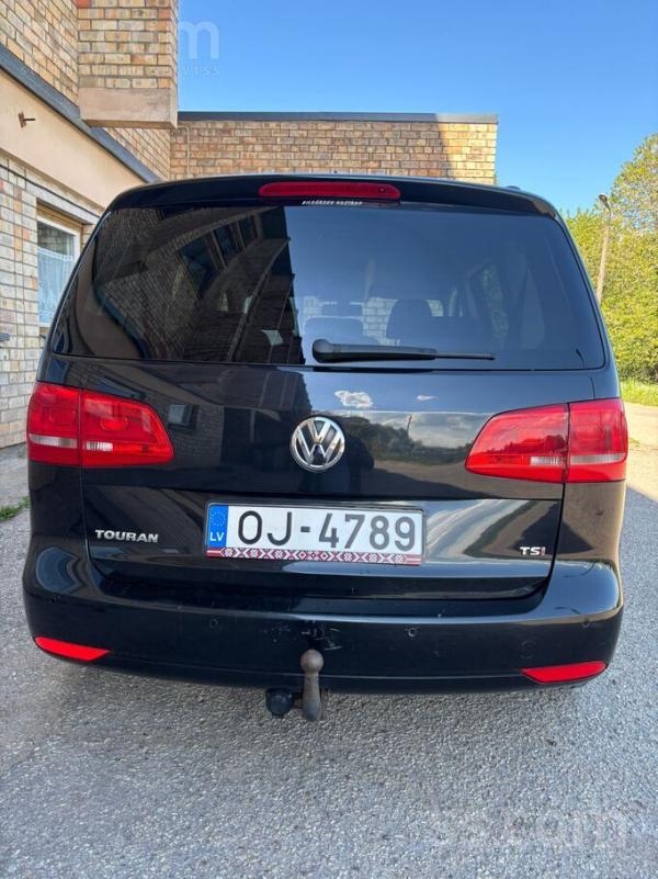 Melns Volkswagen Touran 2011 Saldus, ar dzinēja tilpumu 1.40 L un nobraukumu 280 tūkst. km par 3000 €, foto 6 vietnē AUTOMOTO.COM.LV