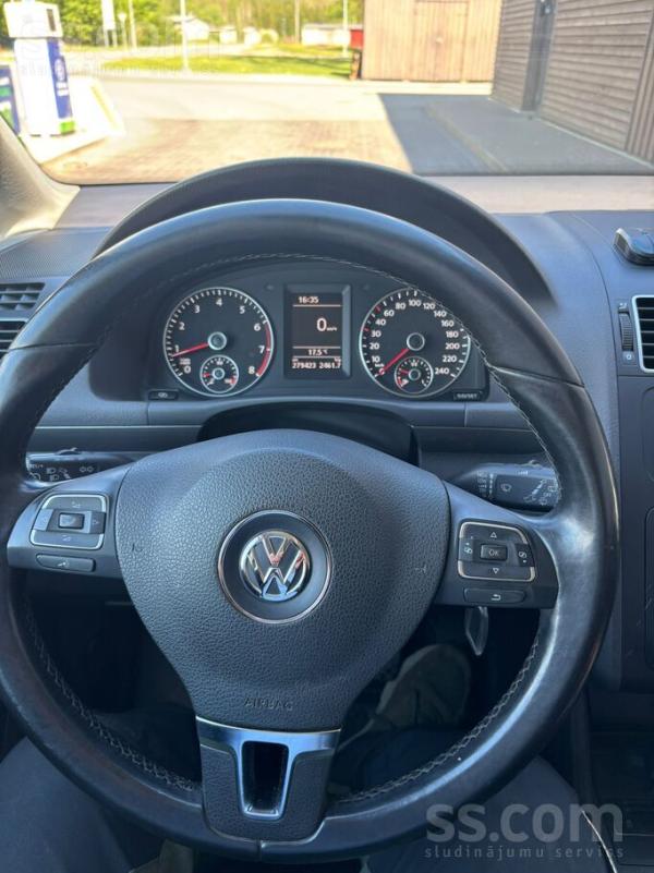 Melns Volkswagen Touran 2011 Saldus, ar dzinēja tilpumu 1.40 L un nobraukumu 280 tūkst. km par 3000 €, foto 7 vietnē AUTOMOTO.COM.LV