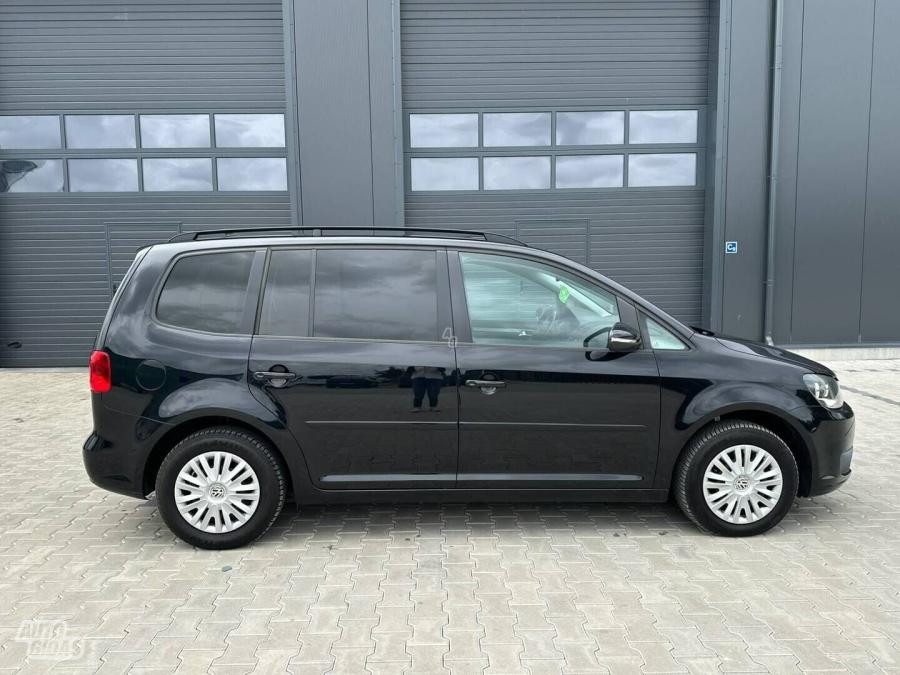 Black Volkswagen Touran 2011 in Klaipeda, with an engine capacity of 1.60 L and mileage of 289 thousand km for 5000 €, photo 3 on AUTOMOTO.COM.LV