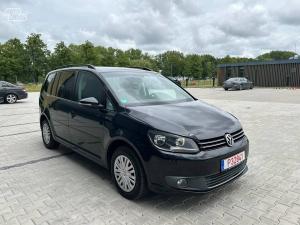 Black Volkswagen Touran 2011 in Klaipeda, with an engine capacity of 1.60 L and mileage of 289 thousand km for 5000 €, photo 5 on AUTOMOTO.COM.LV