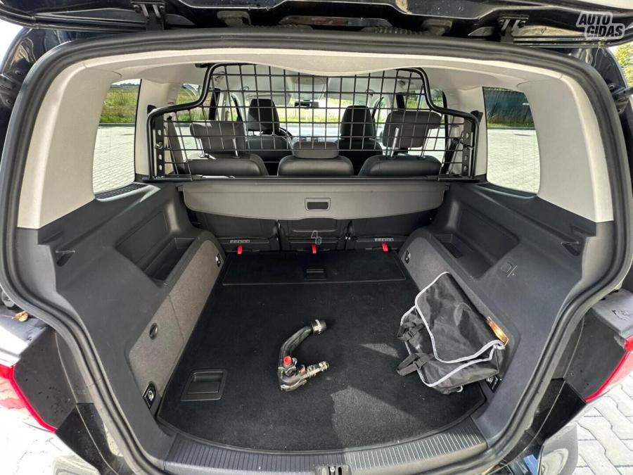 Black Volkswagen Touran 2011 in Klaipeda, with an engine capacity of 1.60 L and mileage of 289 thousand km for 5000 €, photo 9 on AUTOMOTO.COM.LV