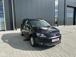 Black Volkswagen Touran 2011 in Klaipeda, with an engine capacity of 1.60 L and mileage of 289 thousand km for 5000 €, photo 11 on AUTOMOTO.COM.LV