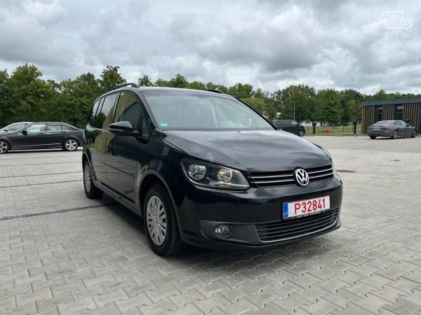 Melns Volkswagen Touran 2011 Klaipėda, ar dzinēja tilpumu 1.60 L un nobraukumu 289 tūkst. km par 5000 €, foto 6 vietnē AUTOMOTO.COM.LV