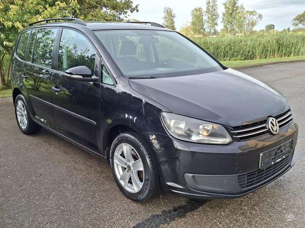 Melns Volkswagen Touran 2011 Ukmergė, ar dzinēja tilpumu 1.60 L un nobraukumu 291 tūkst. km par 4350 €, foto 3 vietnē AUTOMOTO.COM.LV