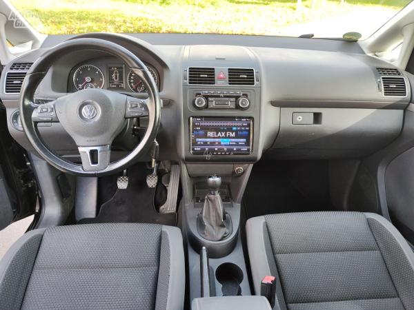 Melns Volkswagen Touran 2011 Kelmė, ar dzinēja tilpumu 2.00 L un nobraukumu 314 tūkst. km par 4850 €, foto 10 vietnē AUTOMOTO.COM.LV