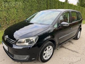 Black Volkswagen Touran 2011 in Bauska, with an engine capacity of 1.60 L and mileage of 0 thousand km for 4900 €, photo 10 on AUTOMOTO.COM.LV