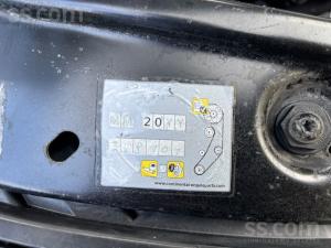 Black Volkswagen Touran 2011 in Bauska, with an engine capacity of 1.60 L and mileage of 0 thousand km for 4900 €, photo 31 on AUTOMOTO.COM.LV