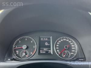 Black Volkswagen Touran 2011 in Bauska, with an engine capacity of 1.60 L and mileage of 0 thousand km for 4900 €, photo 35 on AUTOMOTO.COM.LV