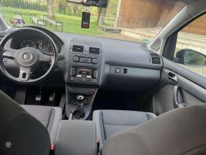 Black Volkswagen Touran 2011 in Kursenai, with an engine capacity of 1.60 L and mileage of 0 thousand km for 4799 €, photo 7 on AUTOMOTO.COM.LV
