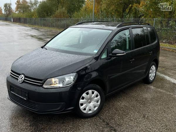 Volkswagen Touran 2011 Marijampole vietnē Melns Volkswagen Touran 2011 Marijampole, ar dzinēja tilpumu 1.20 L un nobraukumu 285 tūkst. km par 3850 €, foto 1 vietnē AUTOMOTO.COM.LV