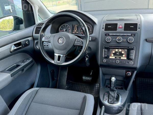 Melns Volkswagen Touran 2012 Rīga, ar dzinēja tilpumu 1.40 L un nobraukumu 244 tūkst. km par 6500 €, foto 10 vietnē AUTOMOTO.COM.LV